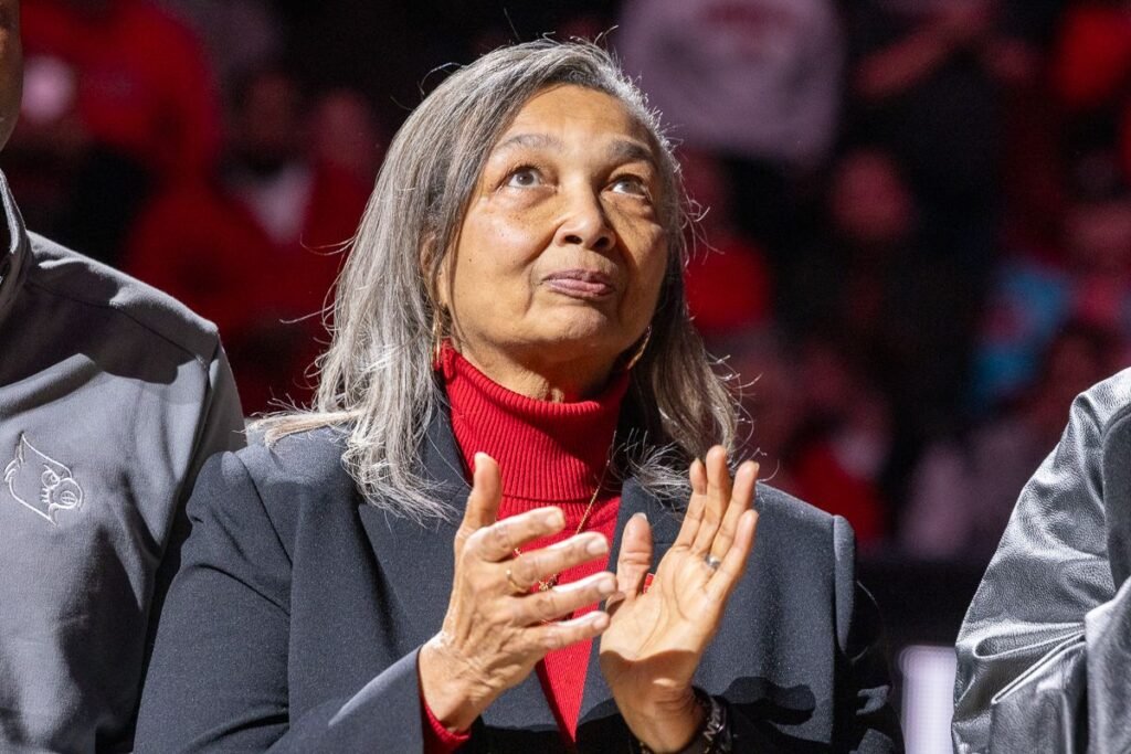 Louisville basketball pays tribute to Junior Bridgeman - CardGame